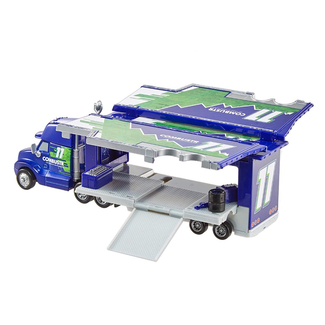 Disney Cars 3 Chip Gearing's Combuster 11 - Cars vrachtwagens - SpeelJan